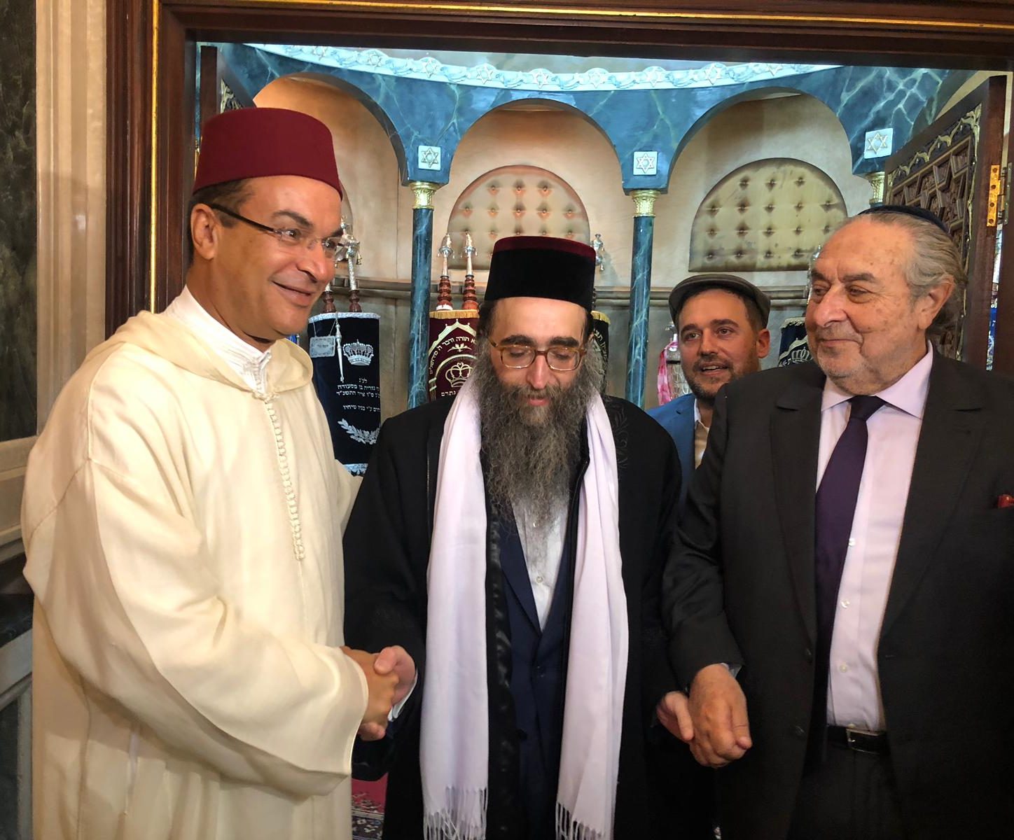 Thousands of Followers Warmly Welcome Rabbi Pinto as he Arrives in ...