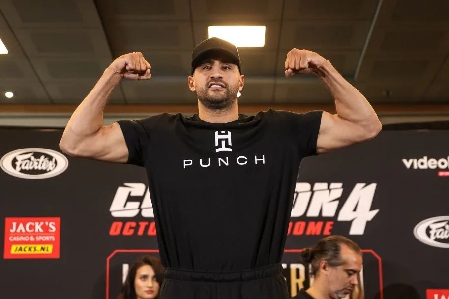 Des mots étonnants de Badr Harry après sa retraite et le Néerlandais ...