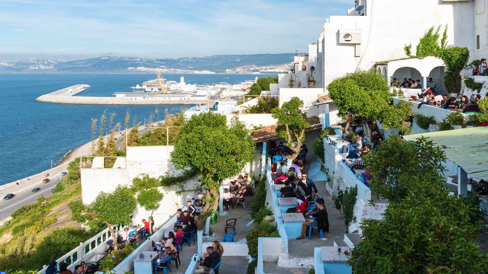 Le café Hafa... Une légende tangéroise à renommée mondiale - Maroc ...