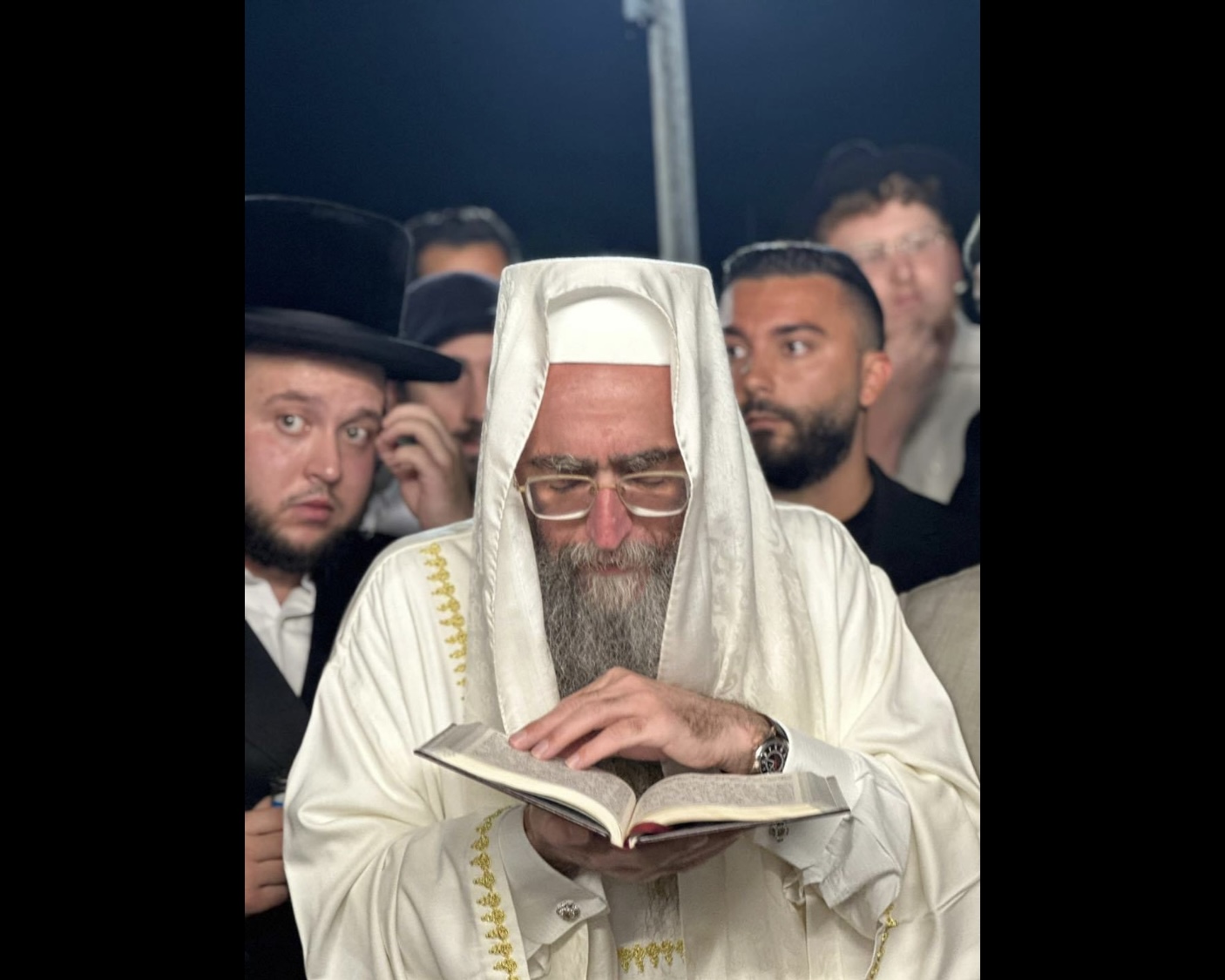 Documentation: Rabbi Pinto's Nightly Prayer at the Graves of the ...